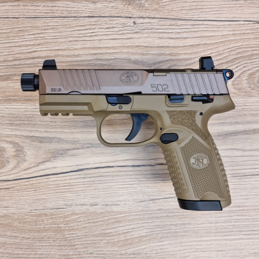 Pistole FNH USA Mod. FN502 Tactical, Kal. .22LR, FDE - Wyssen Defence AG