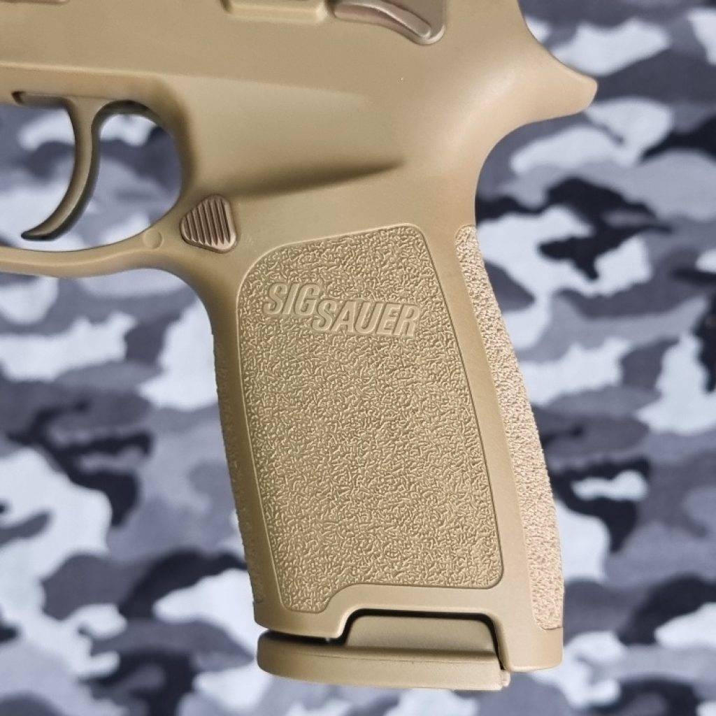 Pistole SIG Mod. M18-COMMEMORATIVE, Kaliber 9mmP - Wyssen Defence AG