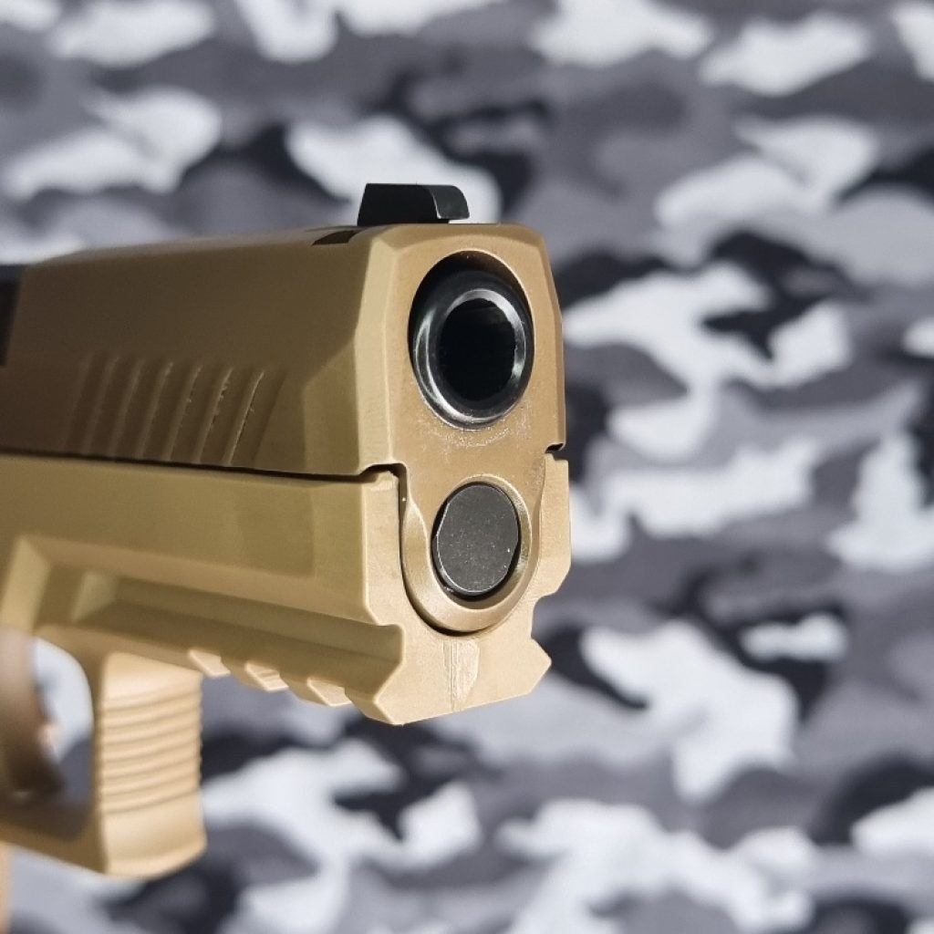 Pistole SIG Mod. M18-COMMEMORATIVE, Kaliber 9mmP - Wyssen Defence AG